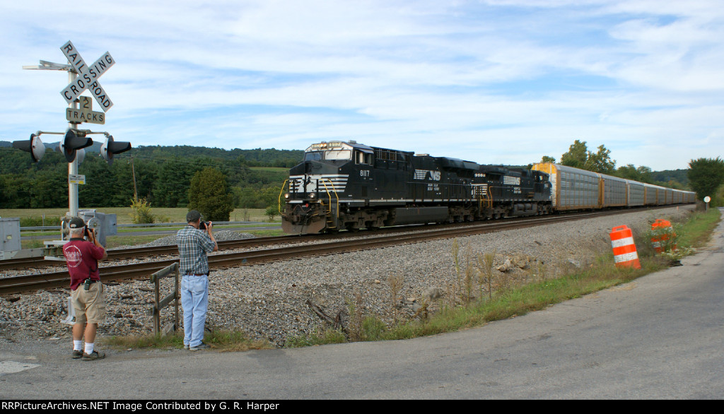 My two companions catch NS 8117 on train 29W at Elliston